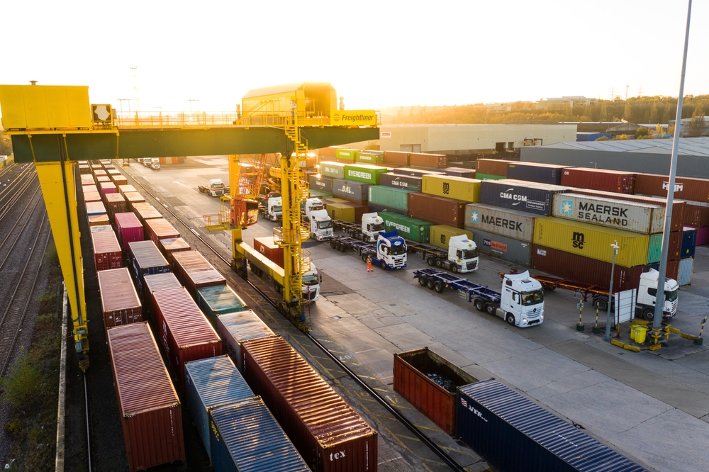 Demurrage and Detention Explained - Aver Logistics