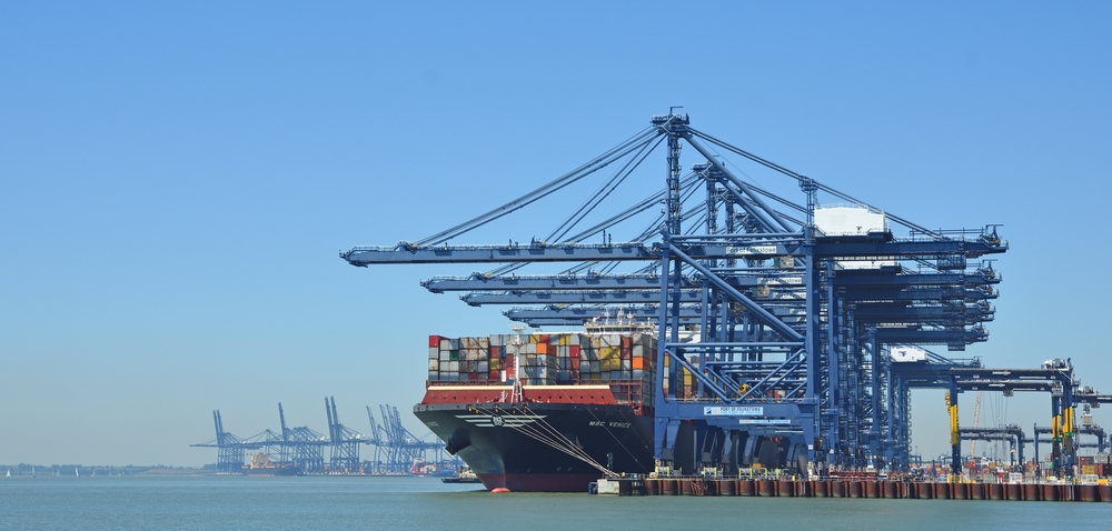 Choosing the Right UK Port: Benefits and Factors to Consider